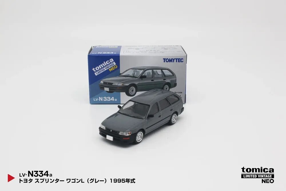 Машинка Tomytec TLV 1:64 LV-N334a Toyota sprinter L Gree expression