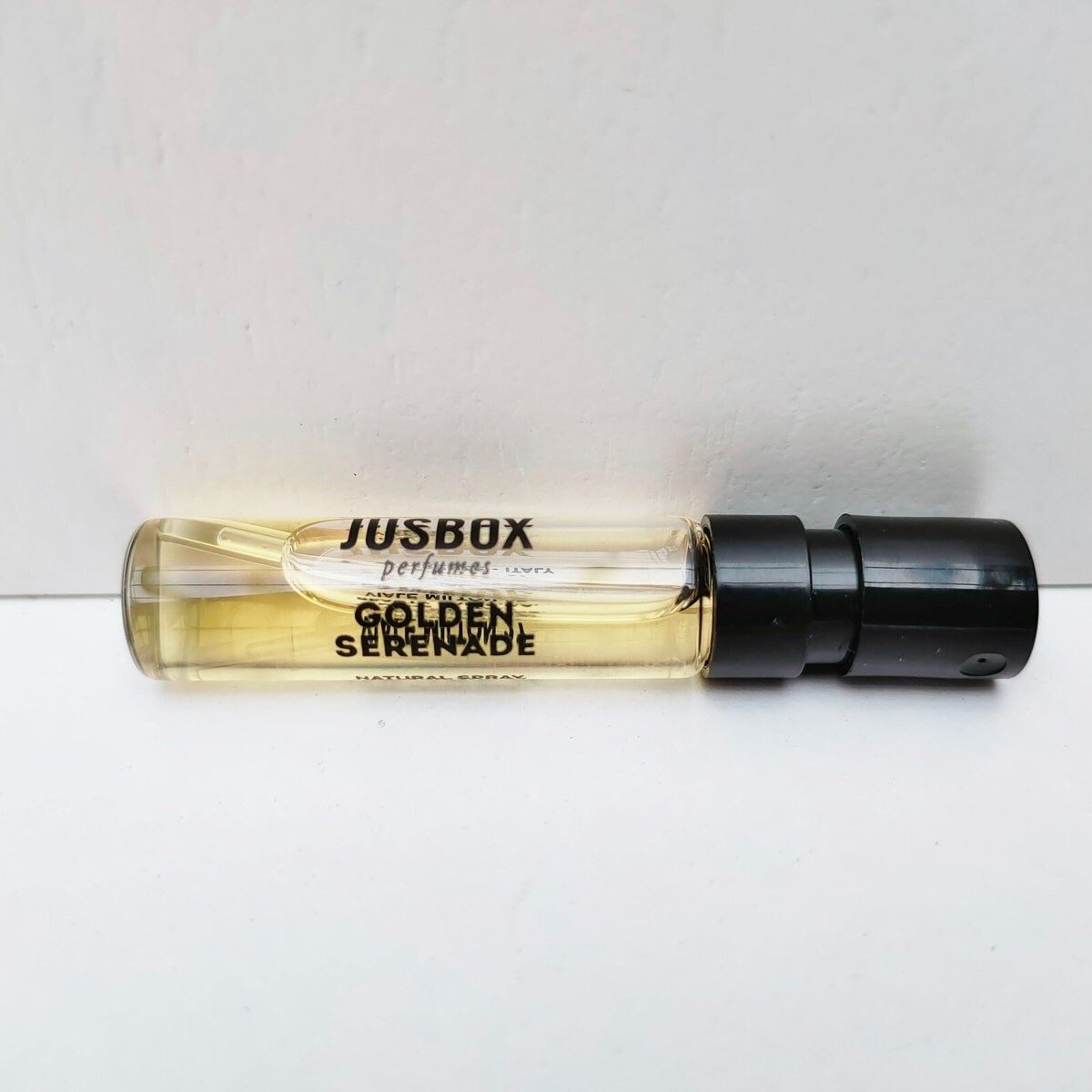 Jusbox Golden Serenade 1.5 мл духи (Extrait de Parfum) для мужчин и женщин, восточные, древесные