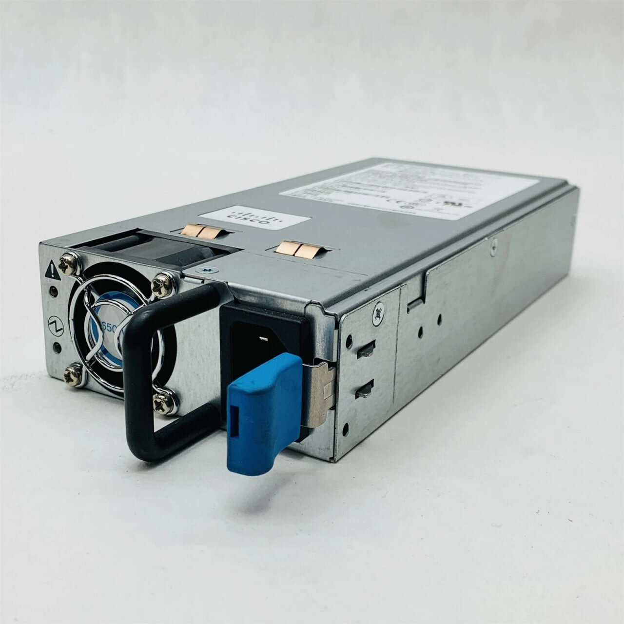 Блок питания Cisco N9K-PAC-650W-B, Hot-Swap, 80 Plus Platinum, мощность 650Вт
