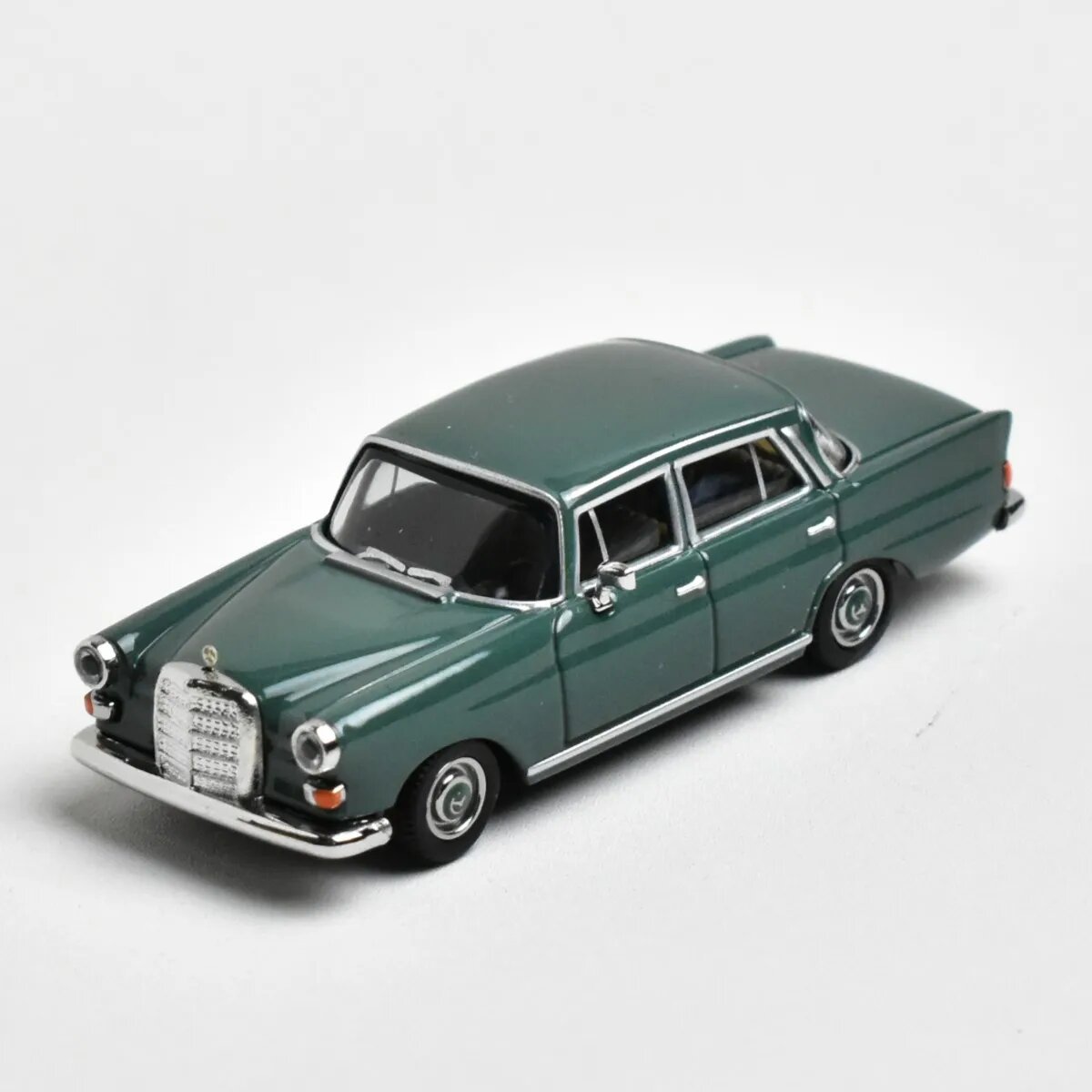 Миниатюрные модели автомобилей HERPA 1:87 1:120 1:160 HERPA8706