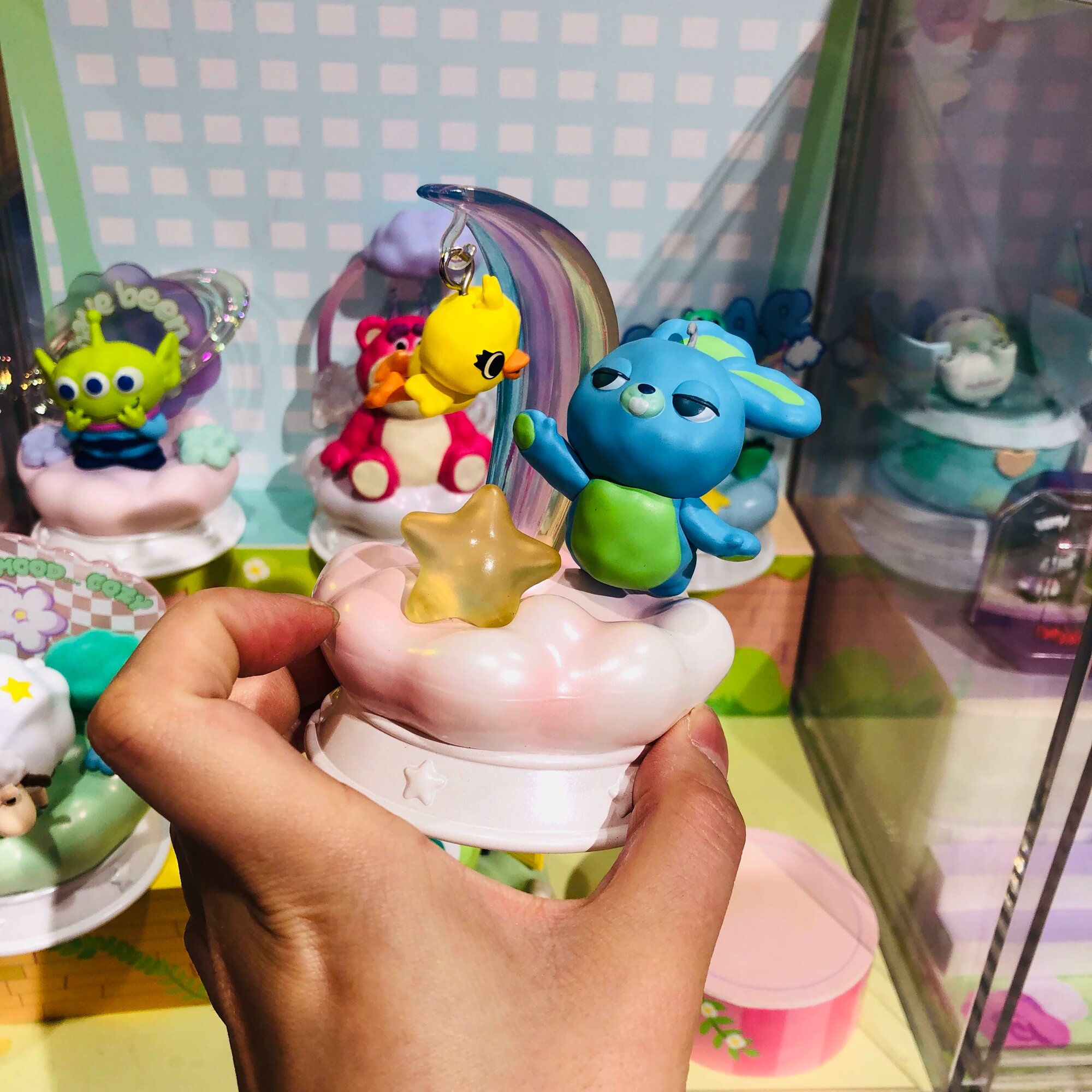 Фигурки-сюрпризы Miniso Disney Pixar Series Cloudy Soft Blind Box Утка и Кролик (распаковано без вскрытия упаковки)