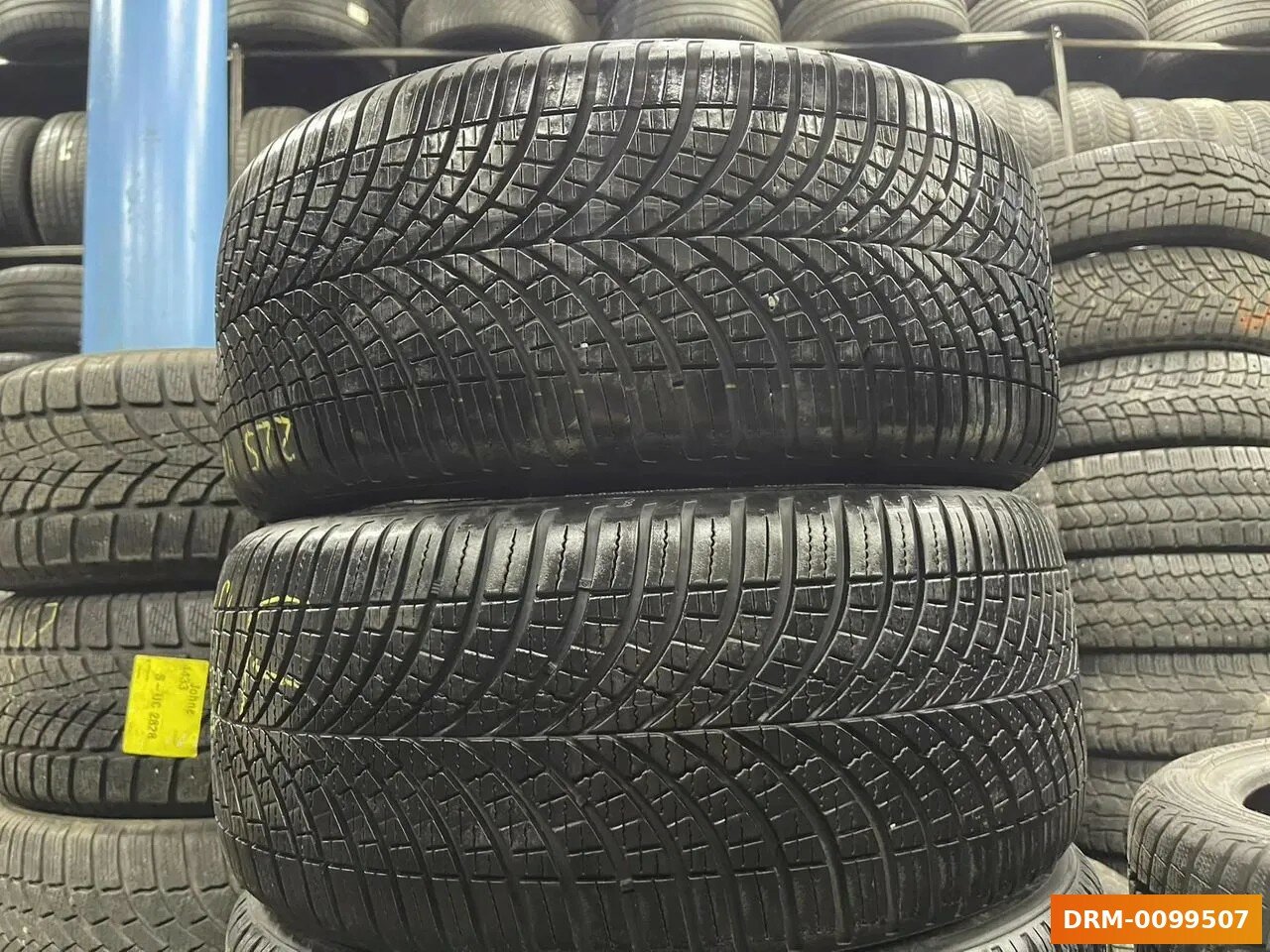Комплект (4 шт) зимних БУ шин Goodyear Vector 4Seasons Gen-3 225/40 R18 40% износ 8410582502