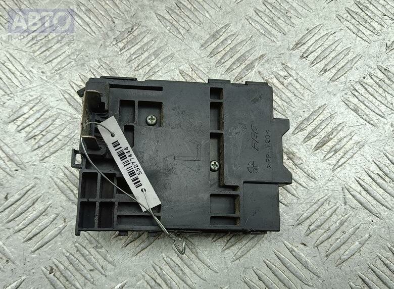 Блок предохранителей Toyota RAV4 (2000-2006) XA20