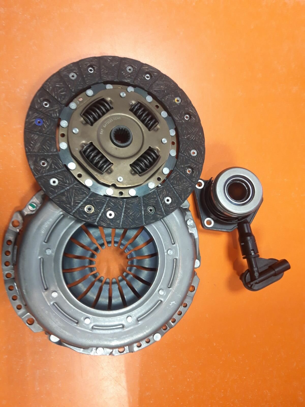 Комплект сцепления форд фокус 3 FORD FOCUS 3 MONDEO 4 диск + корзина + выжимной подшипник Sachs
