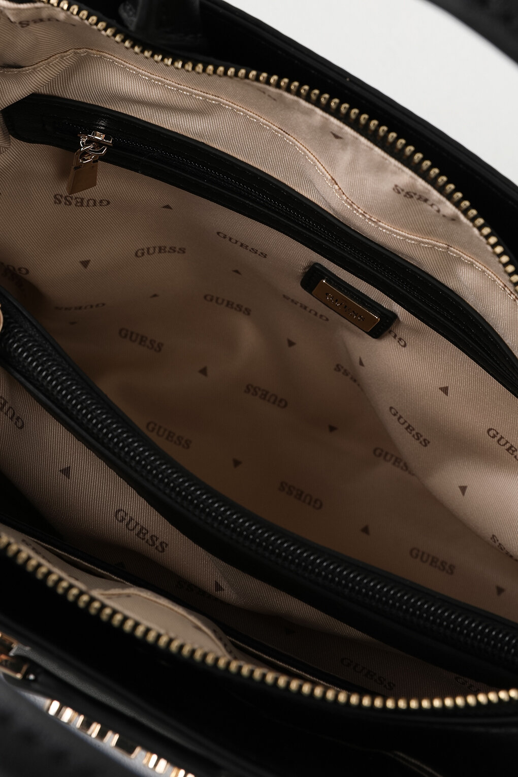 Сумка сэтчел GUESS, черный — фото 1