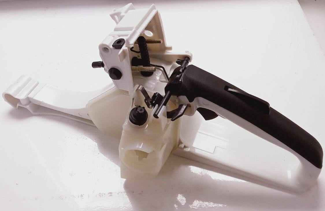 Бак топливный с рукояткой для бензопилы STIHL MS260 (1121-350-0834 / 11213500834)