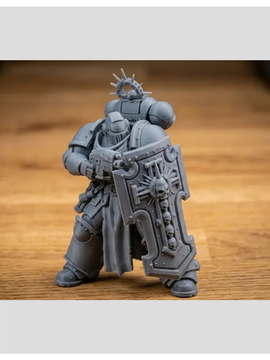 Фигурка "Спецназовец Будущего с щитом" (Warhammer 40000)