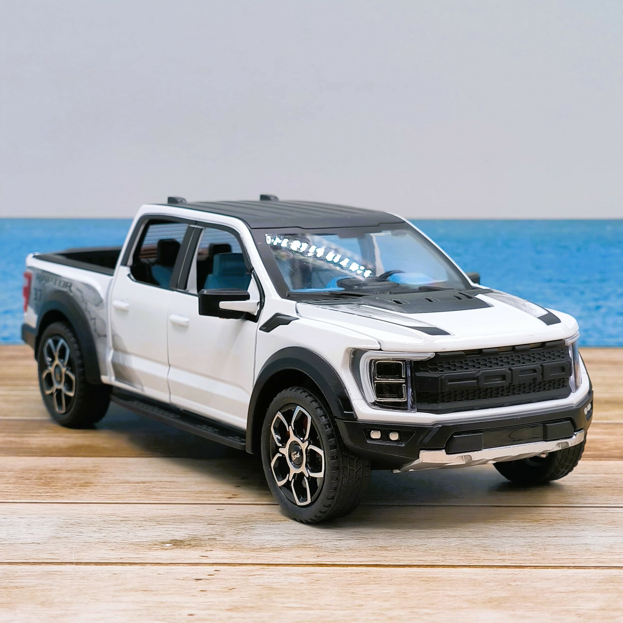 Металлическая машинка Ford Raptor F-150 Пикап с световым и звуковым сопровождением. 25см