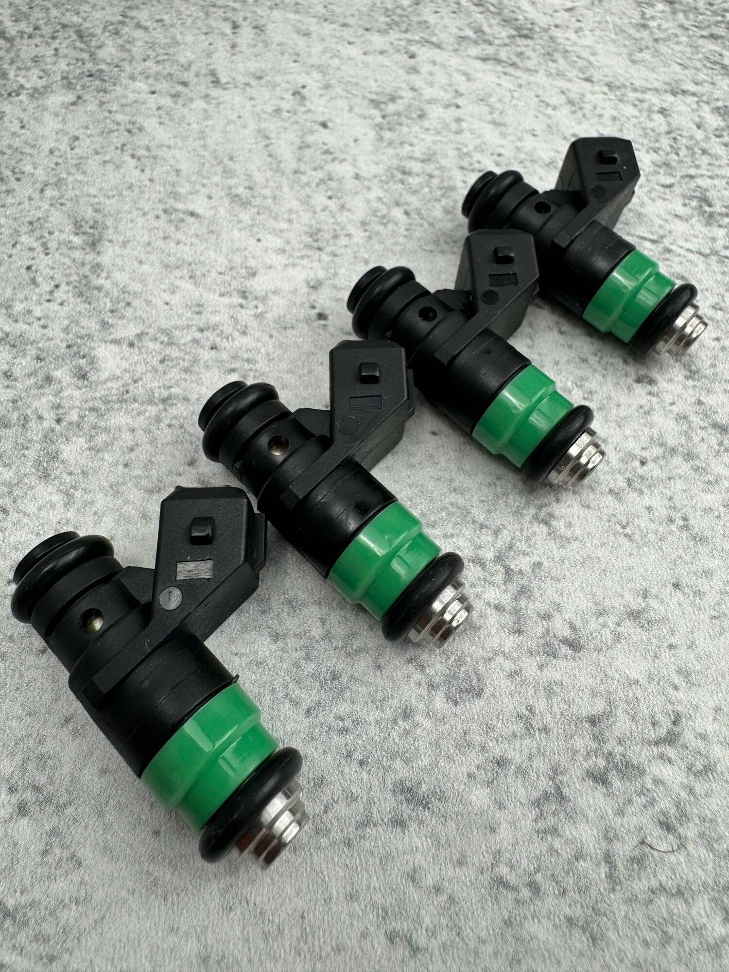 Топливные форсунки , комплект 4 штуки , артикул 8200396799 / 82132254 для Lada Largus (двигатель K4M, 16V), Renault Logan, Duster, Sandero (16 клапанные двигатели).