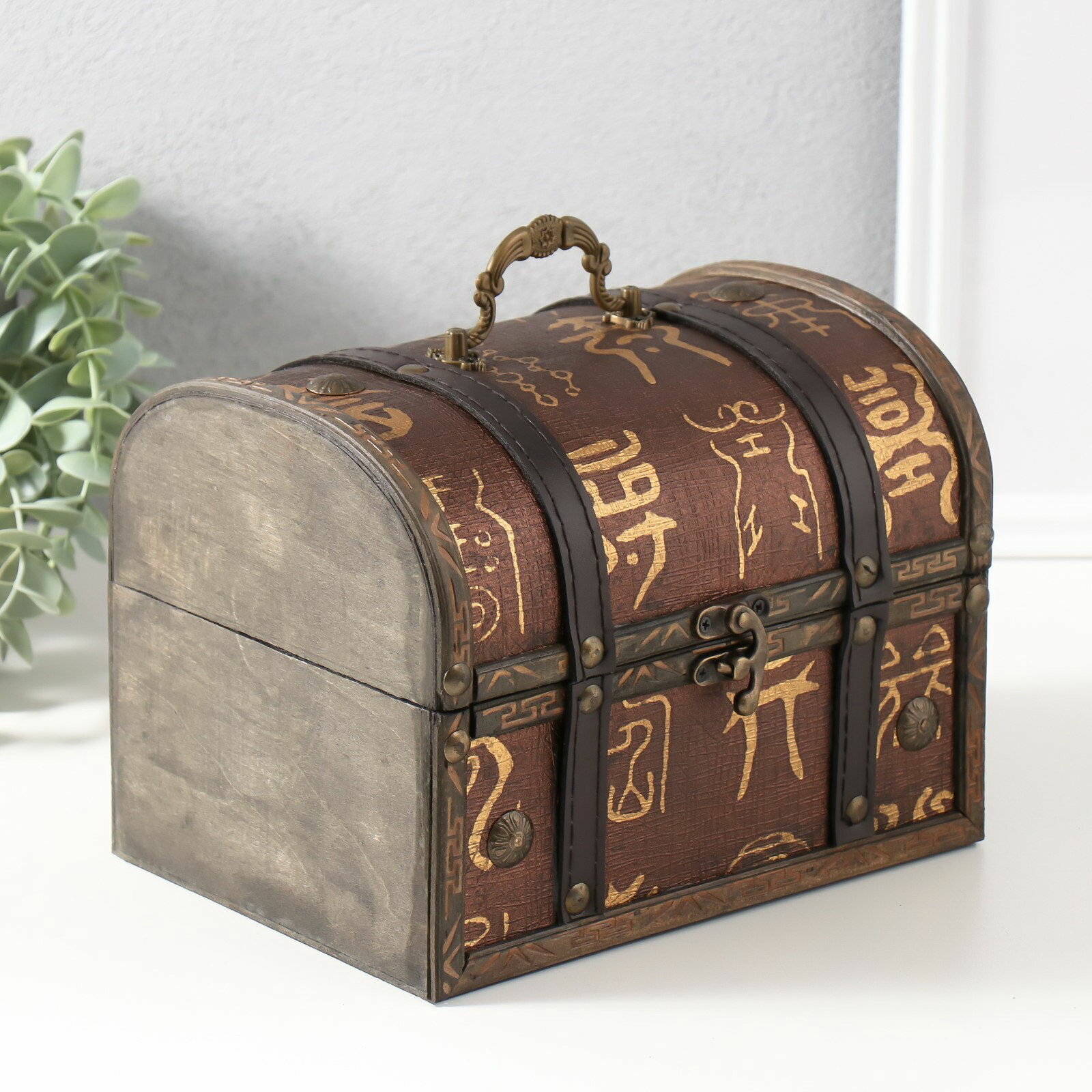Шкатулка для украшений "Сундук. Древние надписи", дерево, 20x15x15.5 см