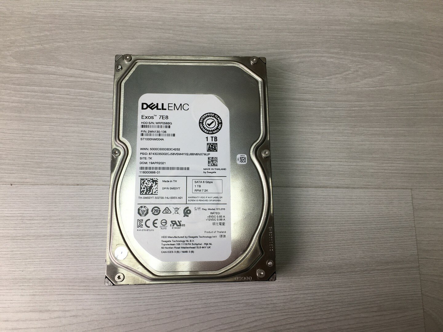 Жесткий диск 3,5" 1TB DELL EMC Exos 7E8 ST1000NM004A 7200 rpm SATA