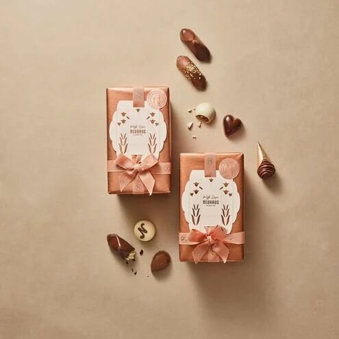 NEUHAUS Набор шоколадных пралине Ballotin Masterpieces, 250 г