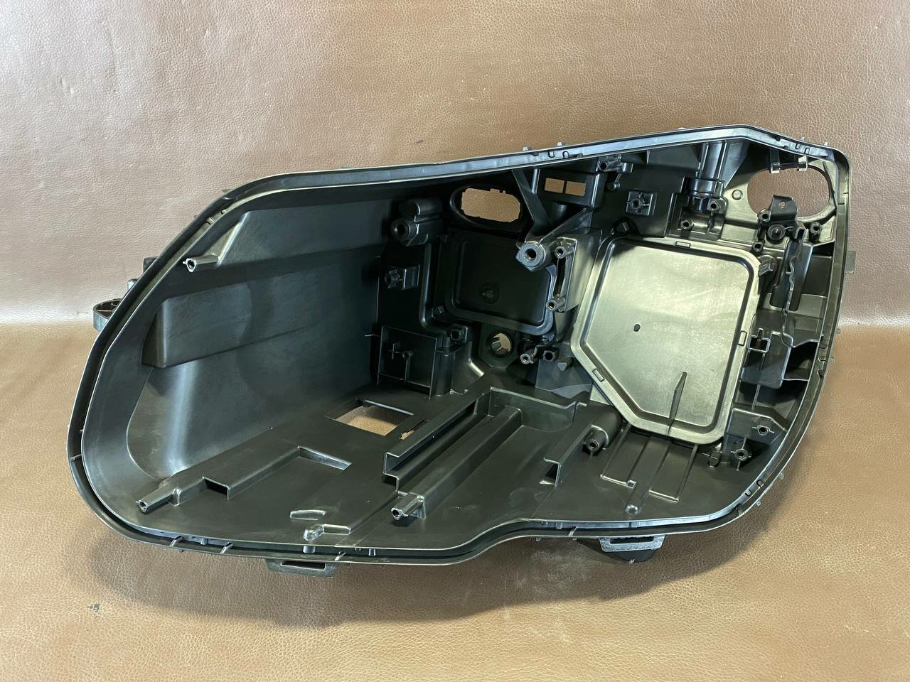 Корпус фары передней левой для Mercedes-Benz С-klasse W205 (2014-18гг) A2059067303