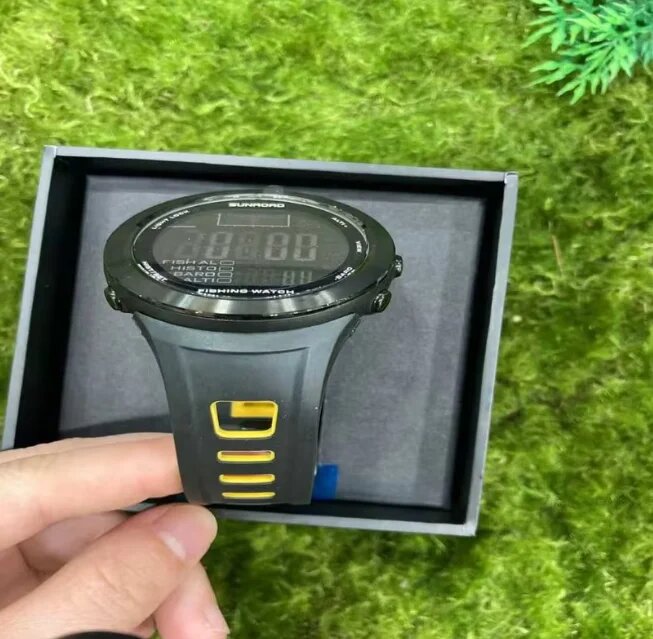 Цифровые наручные часы SUNROAD FR720 черные для рыбалки