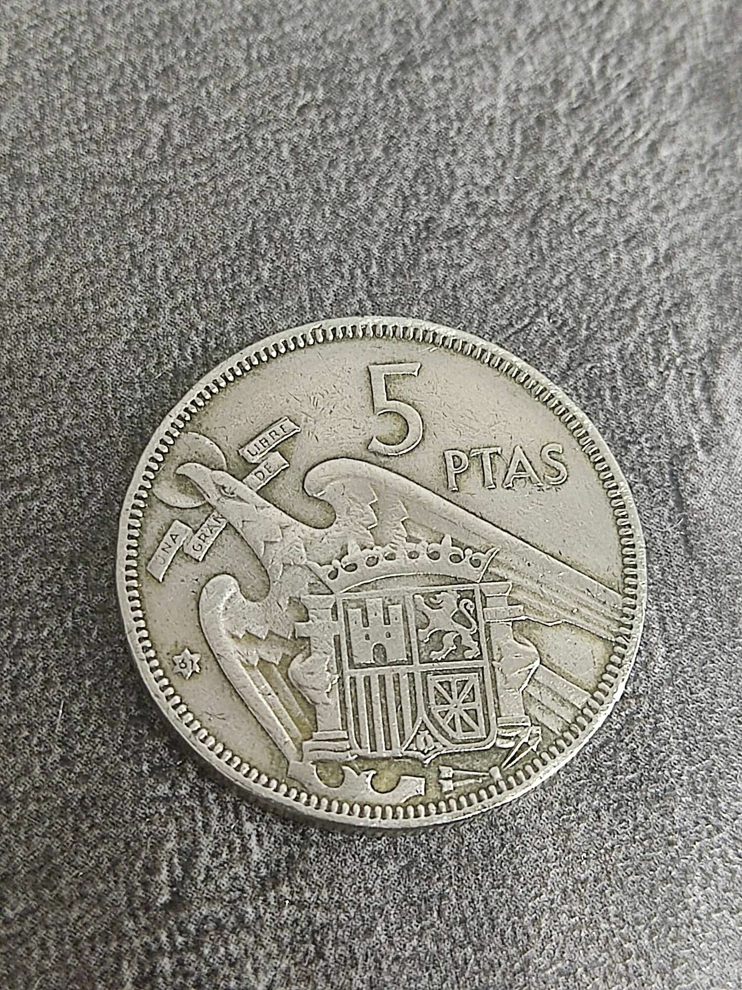 Оригинальная монета 5 песет Испания "Перевёртыш" 1957 год