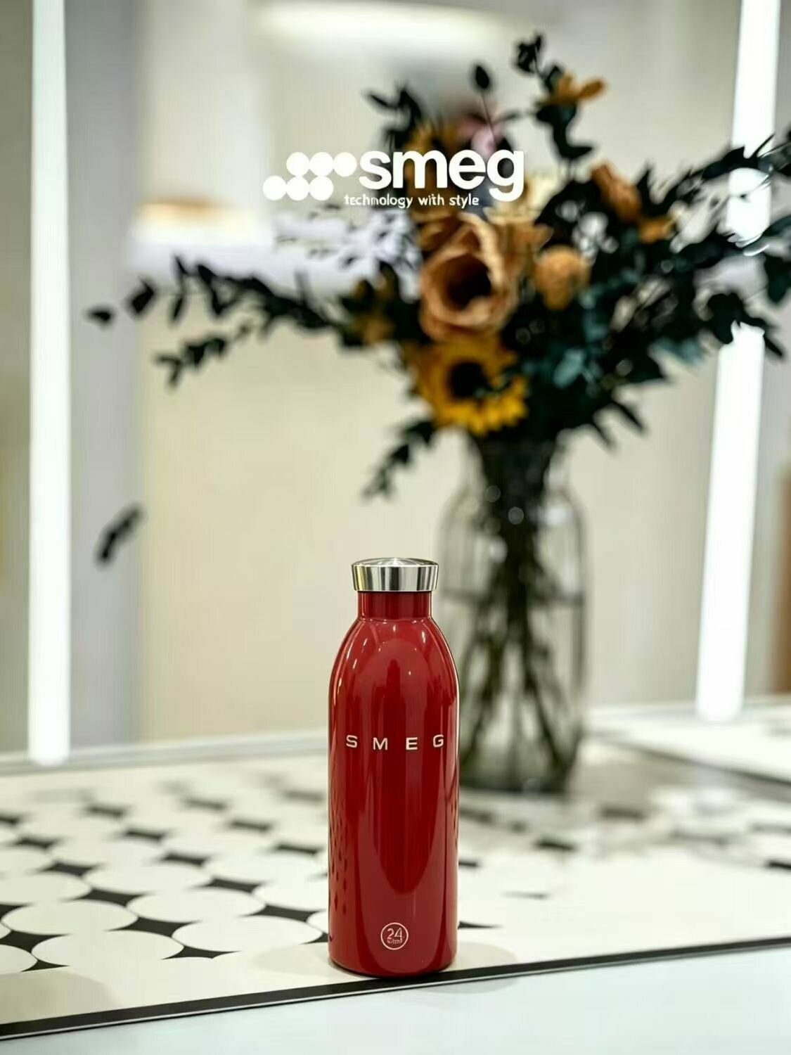 Дорожный термос из нержавеющей стали с совместным брендингом SMEG24bottles.