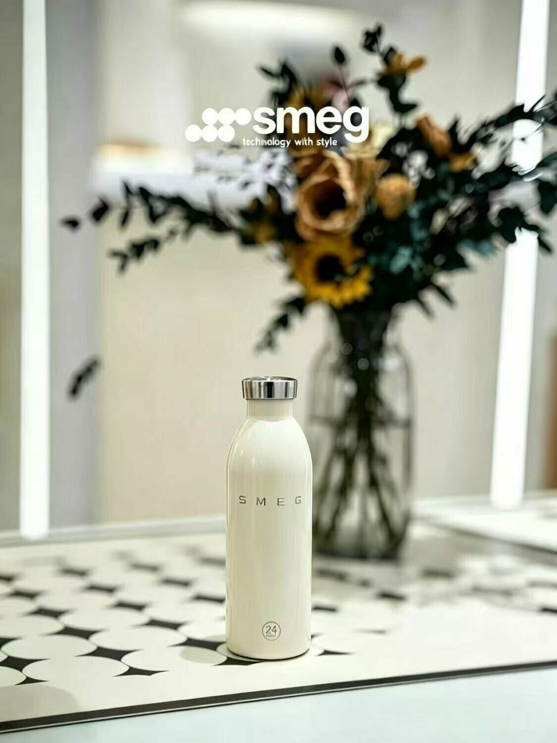 Дорожный термос из нержавеющей стали с совместным брендингом SMEG24bottles.