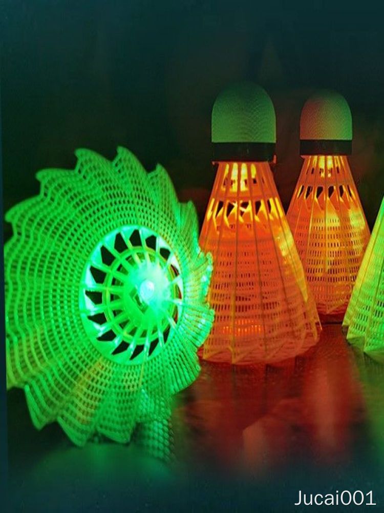 Воланы светодиодные для бадминтона, 4 шт, с LED подсветкой, для игры в темноте и вечеринок, воланчики — фото 1