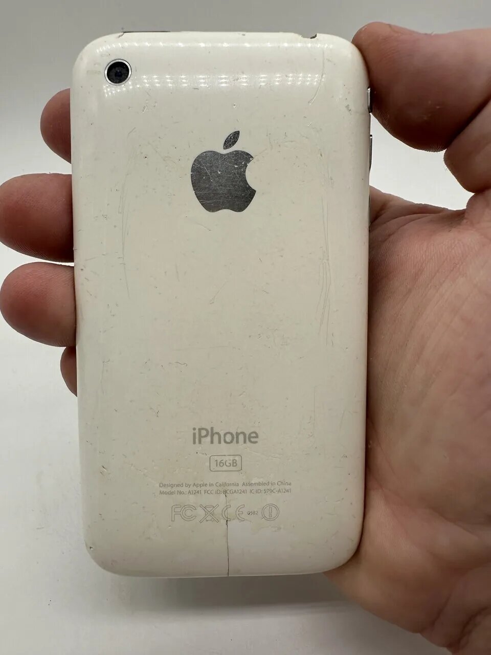 Смартфон apple iphone 3G a1241 16gb винтажный белый