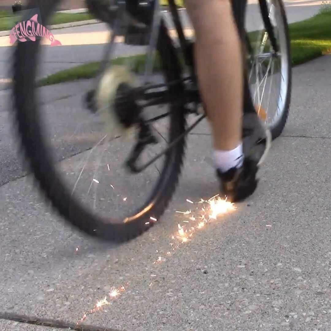 Мотозащита для мотоциклистов и велосипедистов — защита зоны ступней, визуальный эффект «огня», установка по инструкции