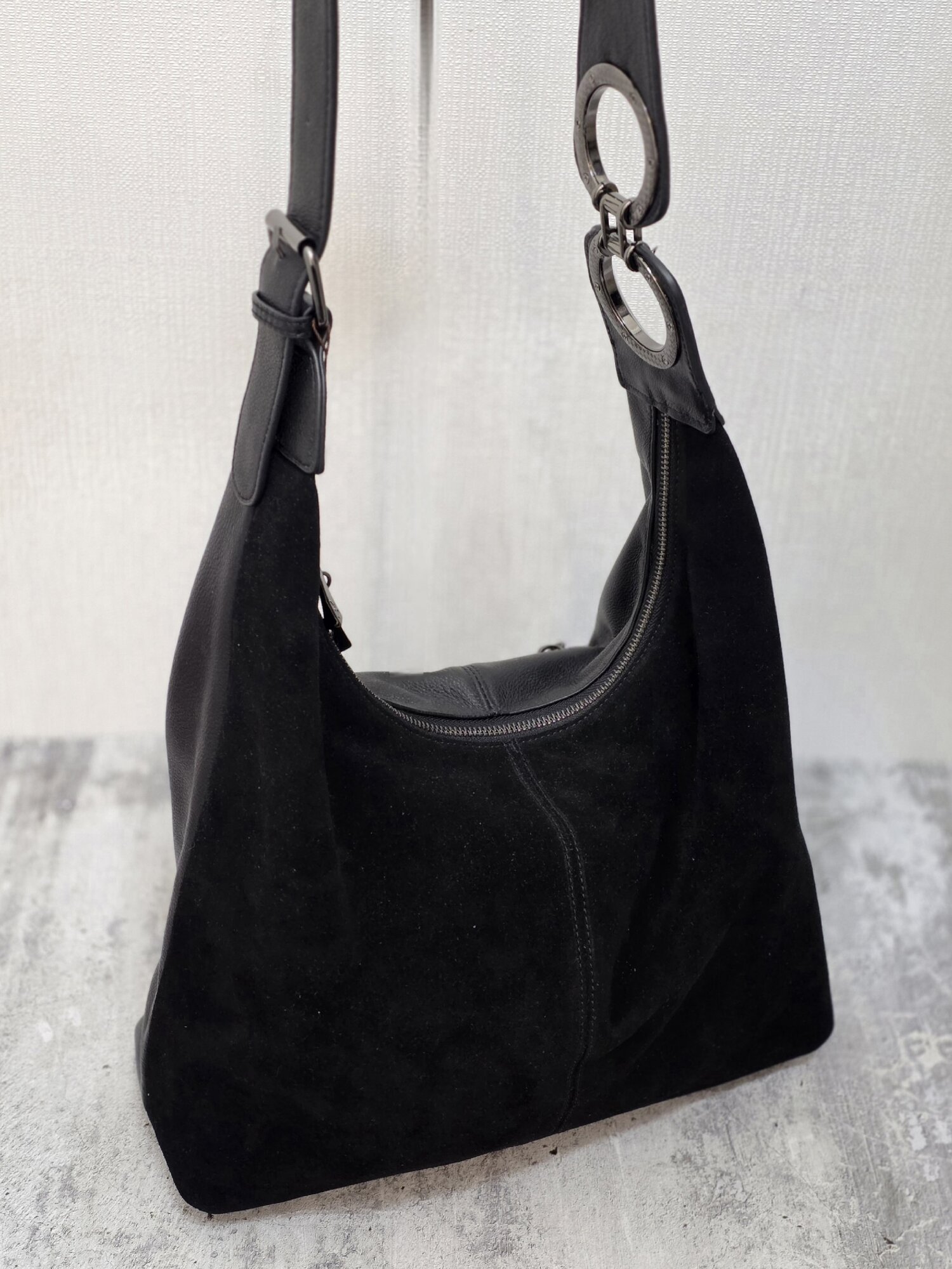 Сумка хобо Хобо из замши