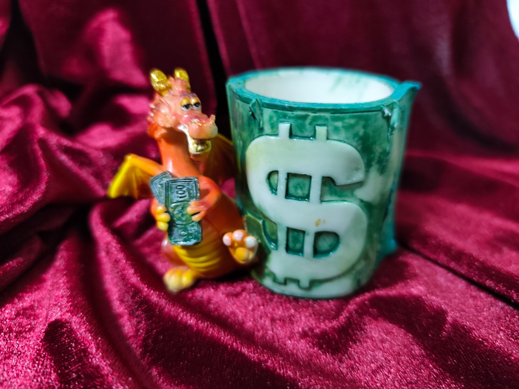 Сувенир дракон со стаканчиком 5*10*6