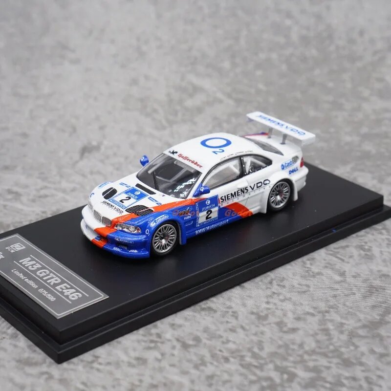 Bburago DCM 1:64 BMW E46 M3 GTR