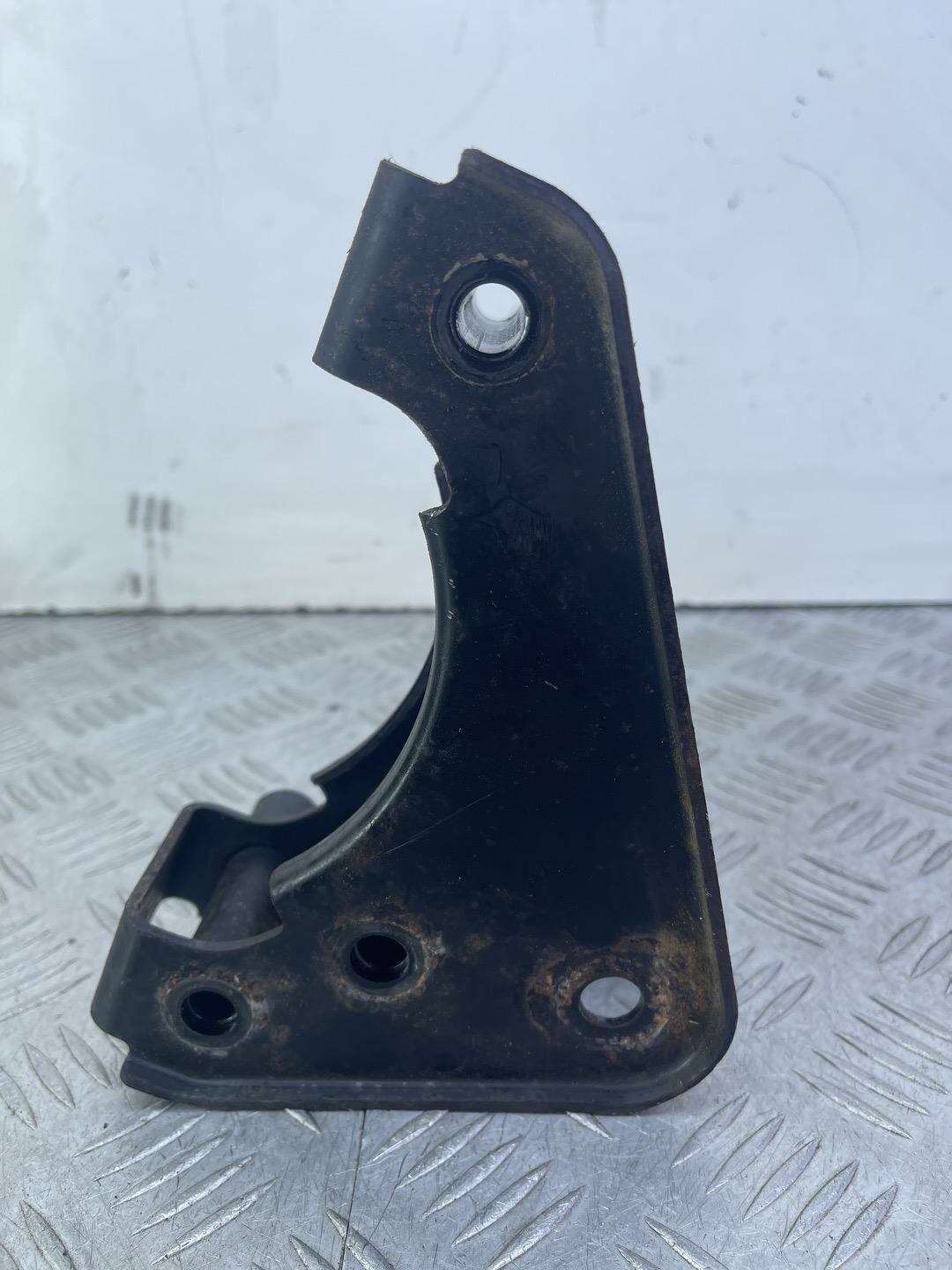 Кронштейн коробки (балка кпп) Chevrolet Matiz 2 2006
