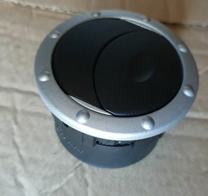 Дефлектор воздуховода автомобильный