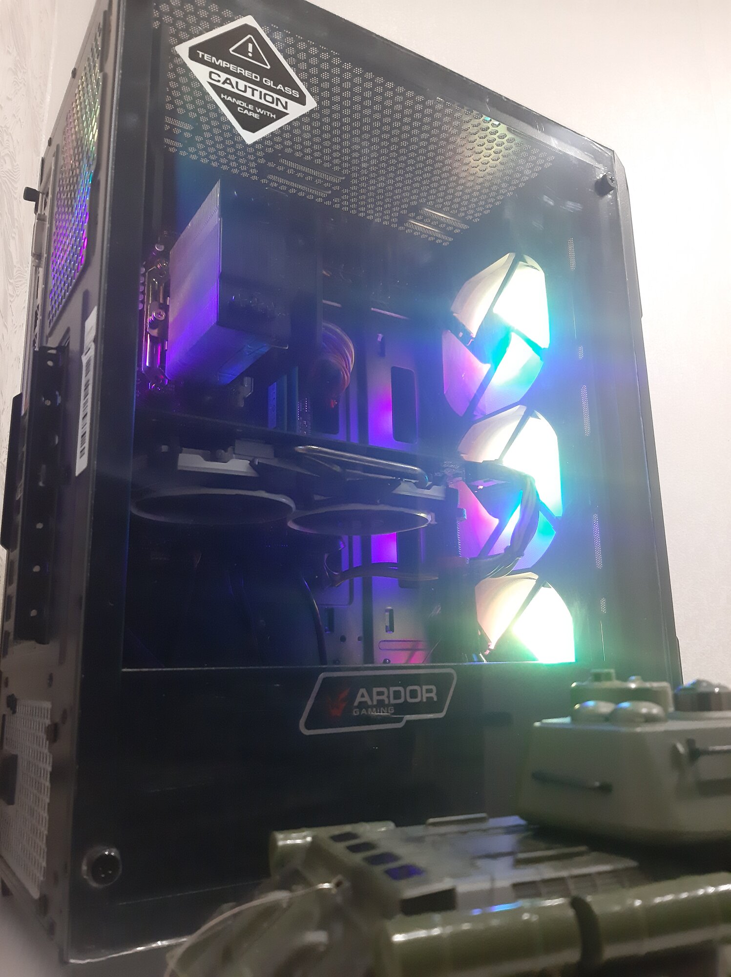 Игровой ПК Ardor Gaming, Windows 10, 8GB RAM, AMD Ryzen, 4 ядра