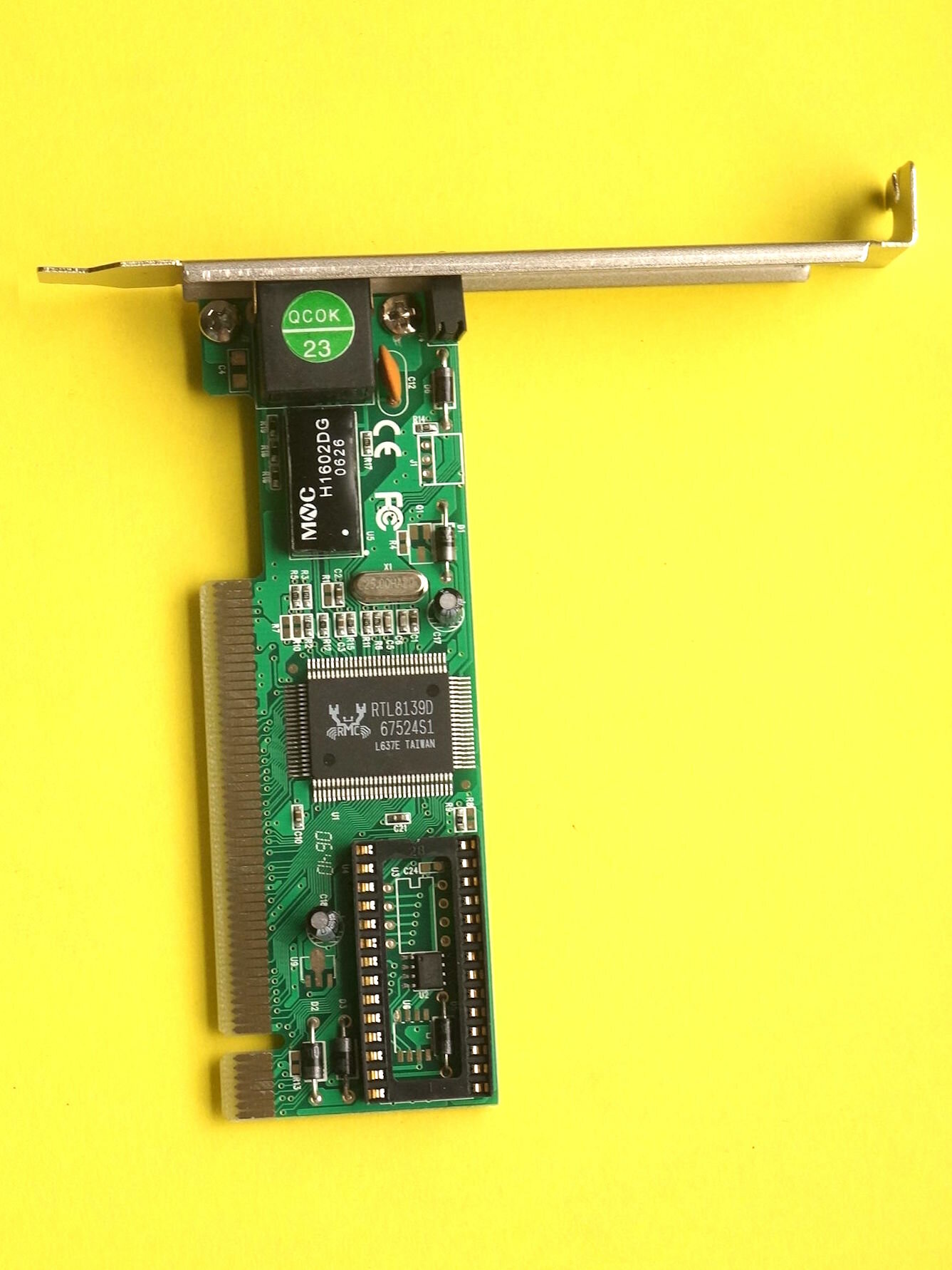 Сетевая карта PCI Realtek RE100ATXWOL на чипе RTL8139D 100Mbps