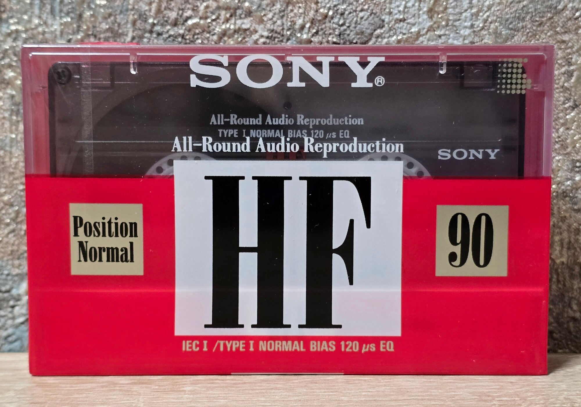 Аудиокассета SONY HF красная