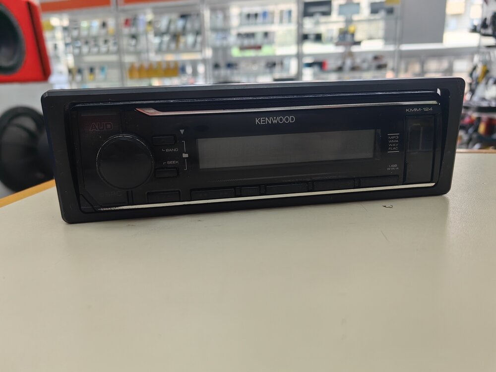 Автомагнитола Kenwood KMM-124, автомагнитола для автомобиля, б/у, уценка.