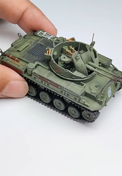 Готовая модель 1:72 ЗСУ M42 "Duster", морская пехота США, Panzerkampf, литьевой металл и ПВХ