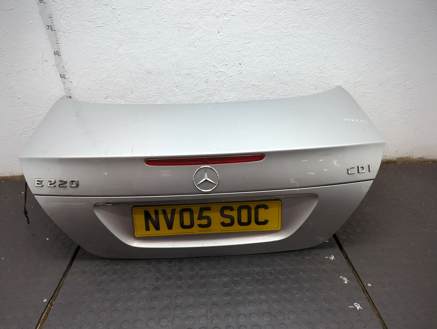 Крышка (дверь) багажника Mercedes E W211 Б/У
