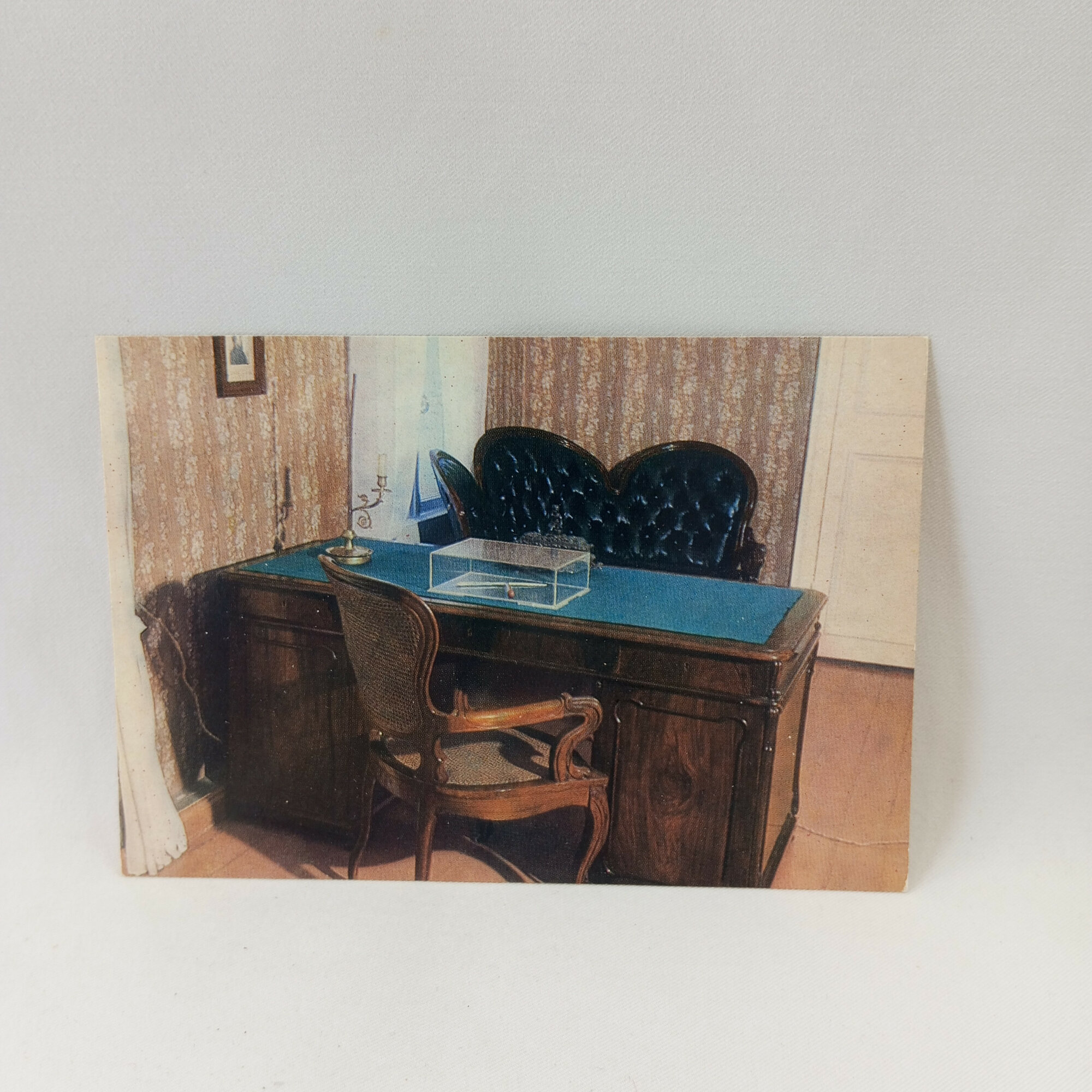 Открытка советская СССР. Письменный стол И. С. Тургенева, музей усадьба Спасское Лутовиново, винтаж