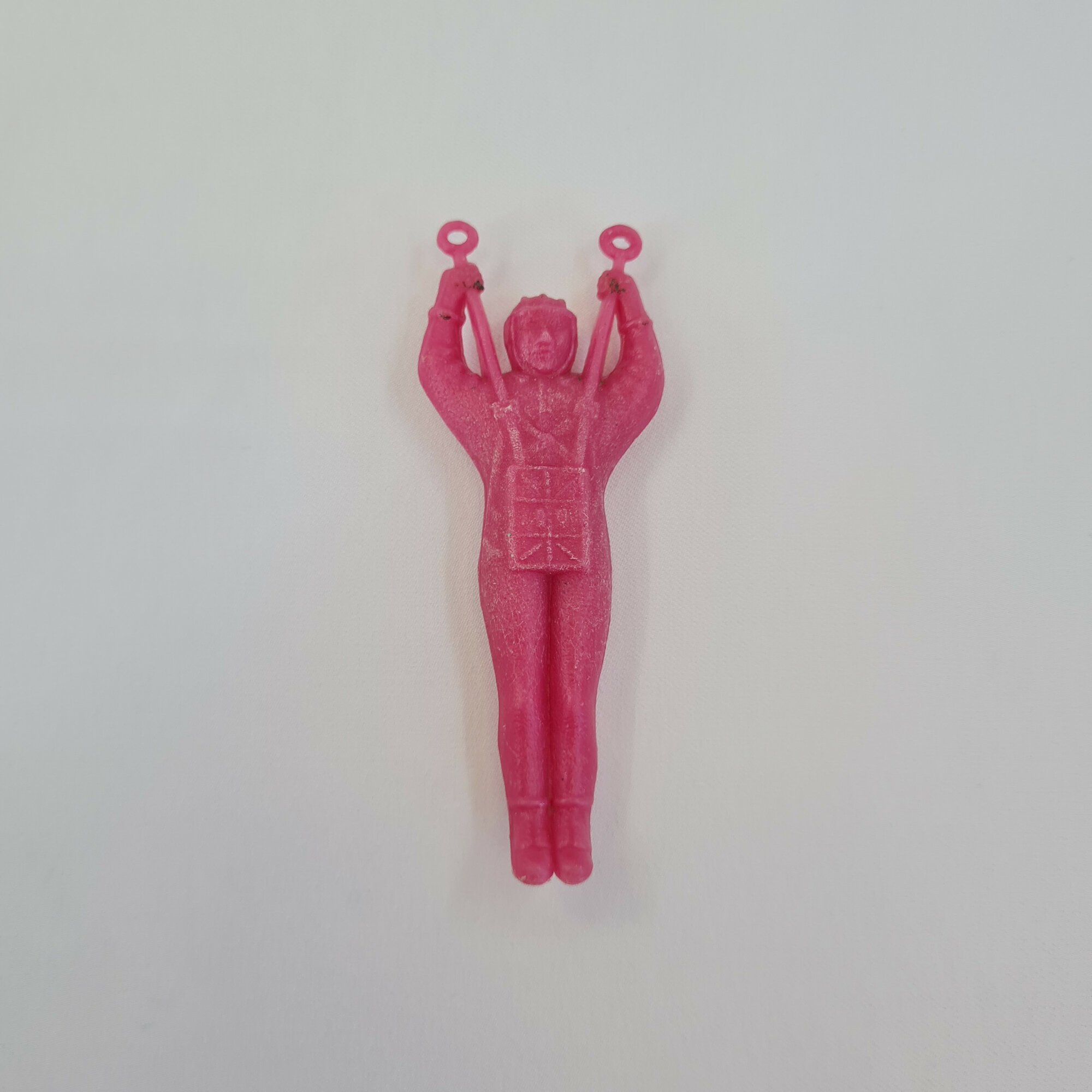 Игрушка винтажная СССР. Фигурка человека с поднятыми руками и кольцами на кистях для игры и декораци