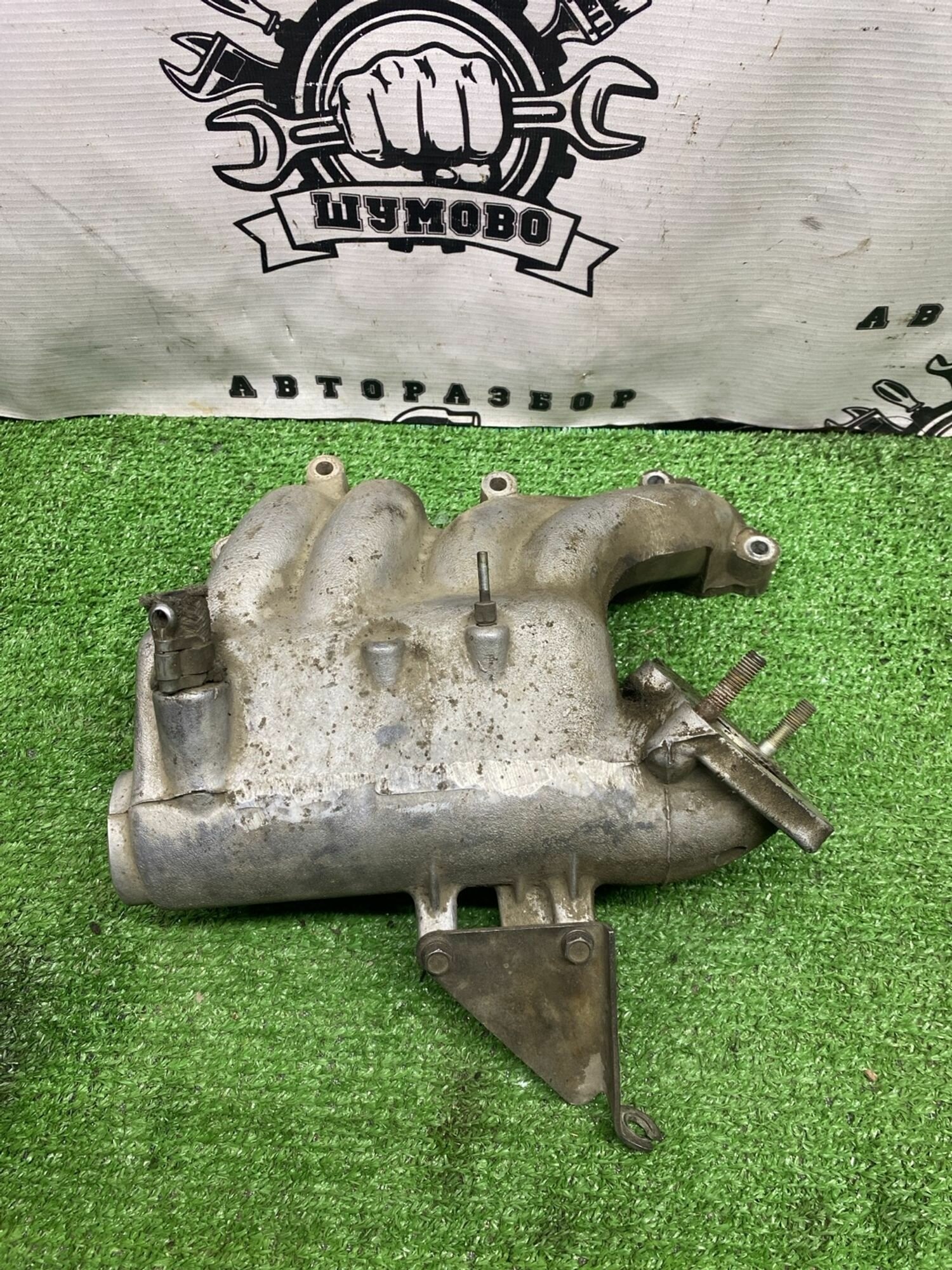 Коллектор впускной ВАЗ (LADA) 2114 Samara 2006 с пробегом