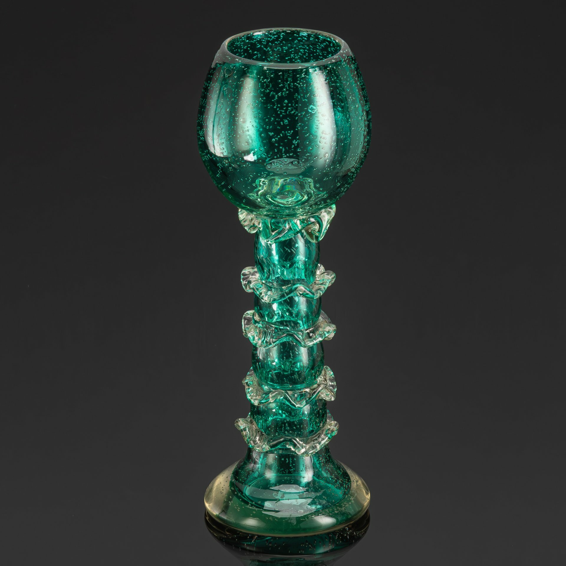 Кубок (бокал) в форме ремера, стекло, гутная техника, бульгазе, СССР, 1970-1990 гг.