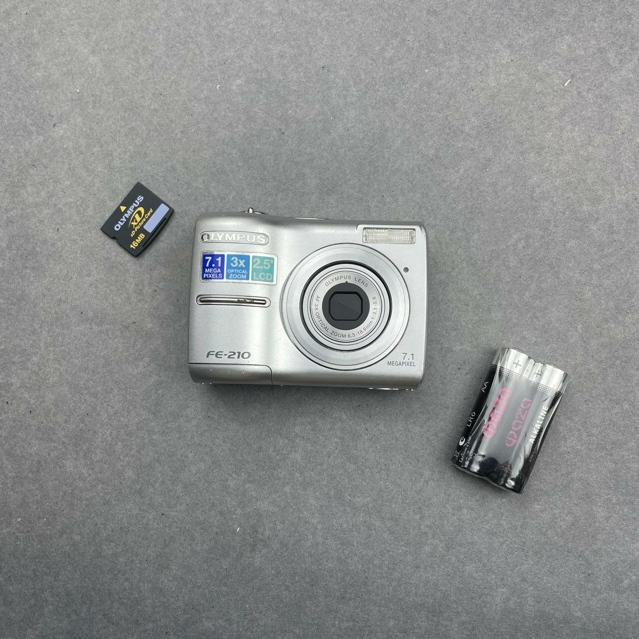 Цифровой компактный фотоаппарат Olympus FE-210