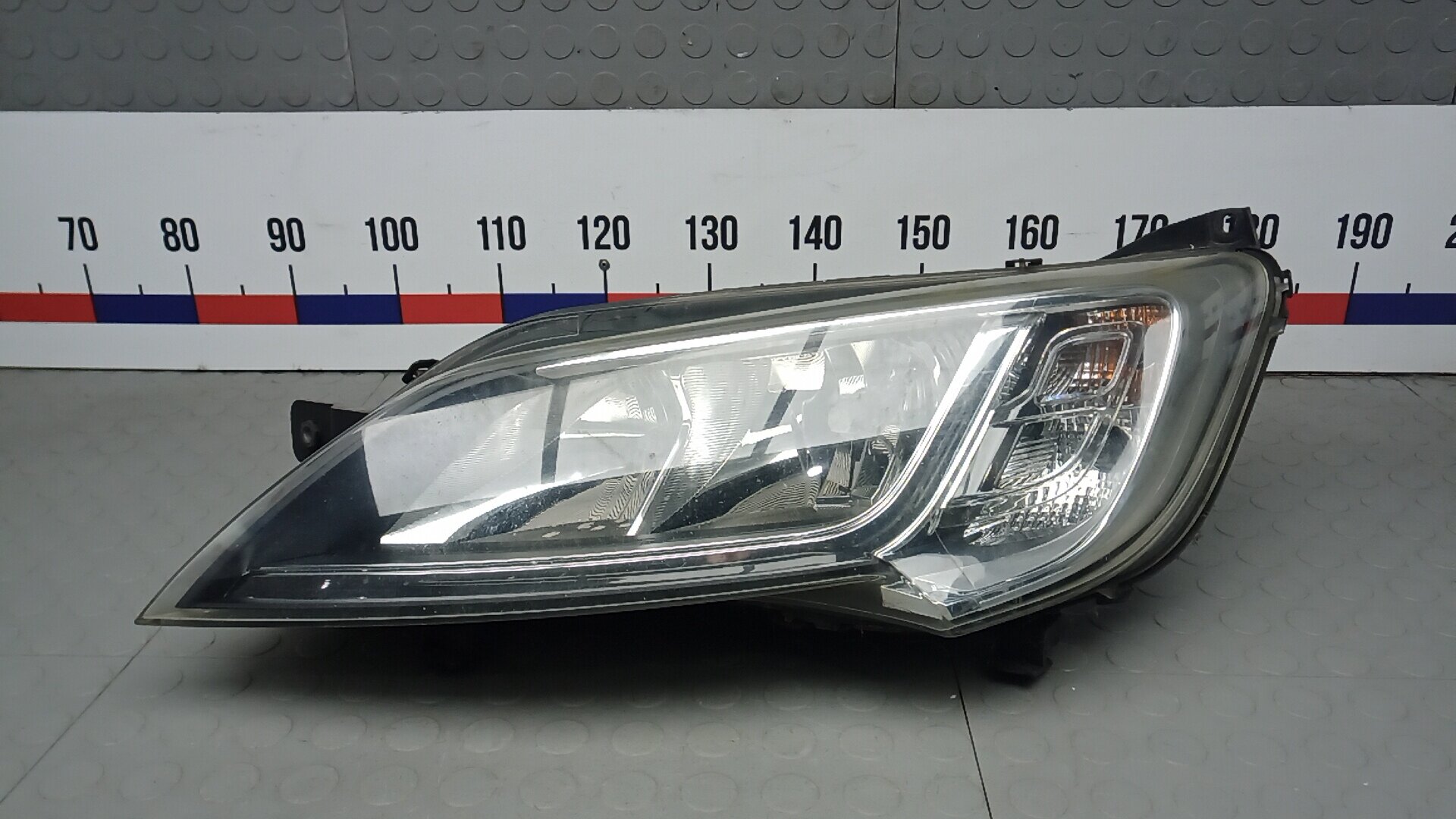 Фара левая CITROEN JUMPER 3