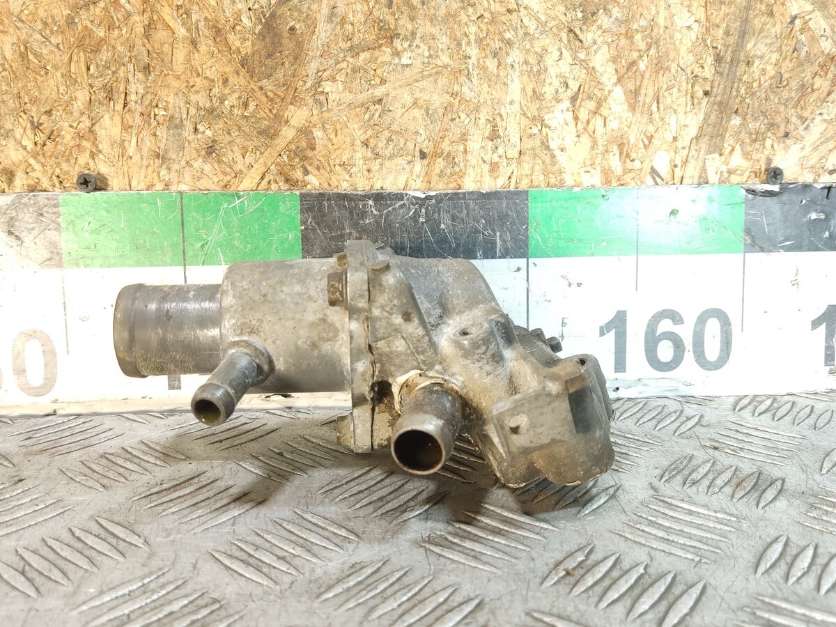 Корпус термостата RENAULT Symbol 1998 2008 8200493154