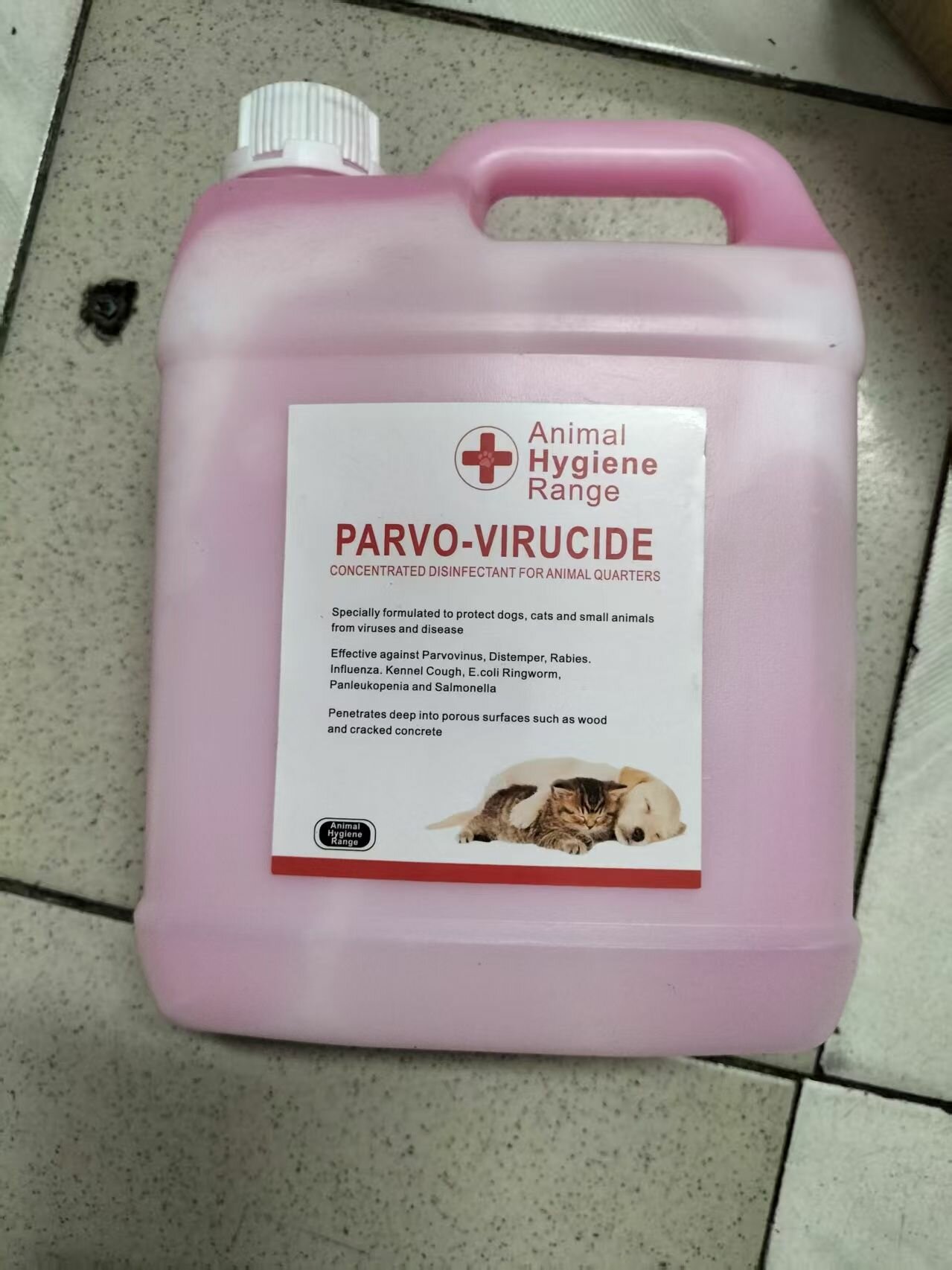 Дезинфицирующее средство для уборки за животными Parvo-Virucide (Парвовирусид), суперконцентрат, 5 литров.