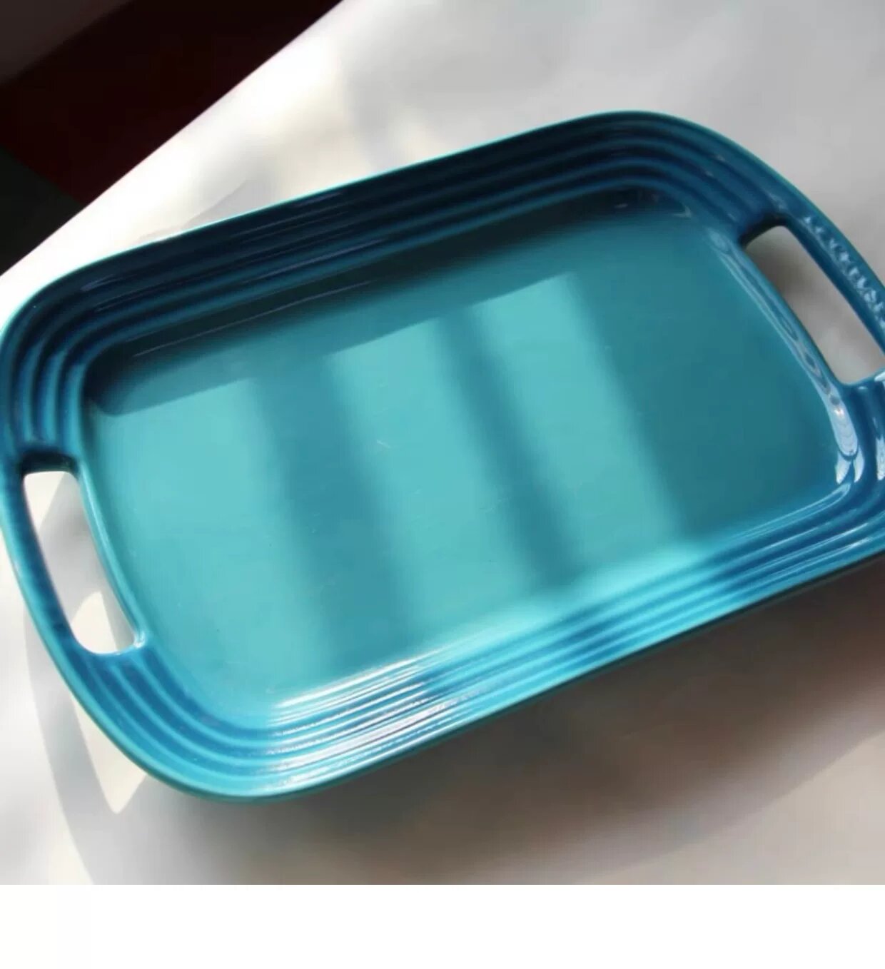 LE CREUSET Керамическая круглая подставка 31 см на синем для гриля, стейков и рыбы - выдерживающая высокую температуру