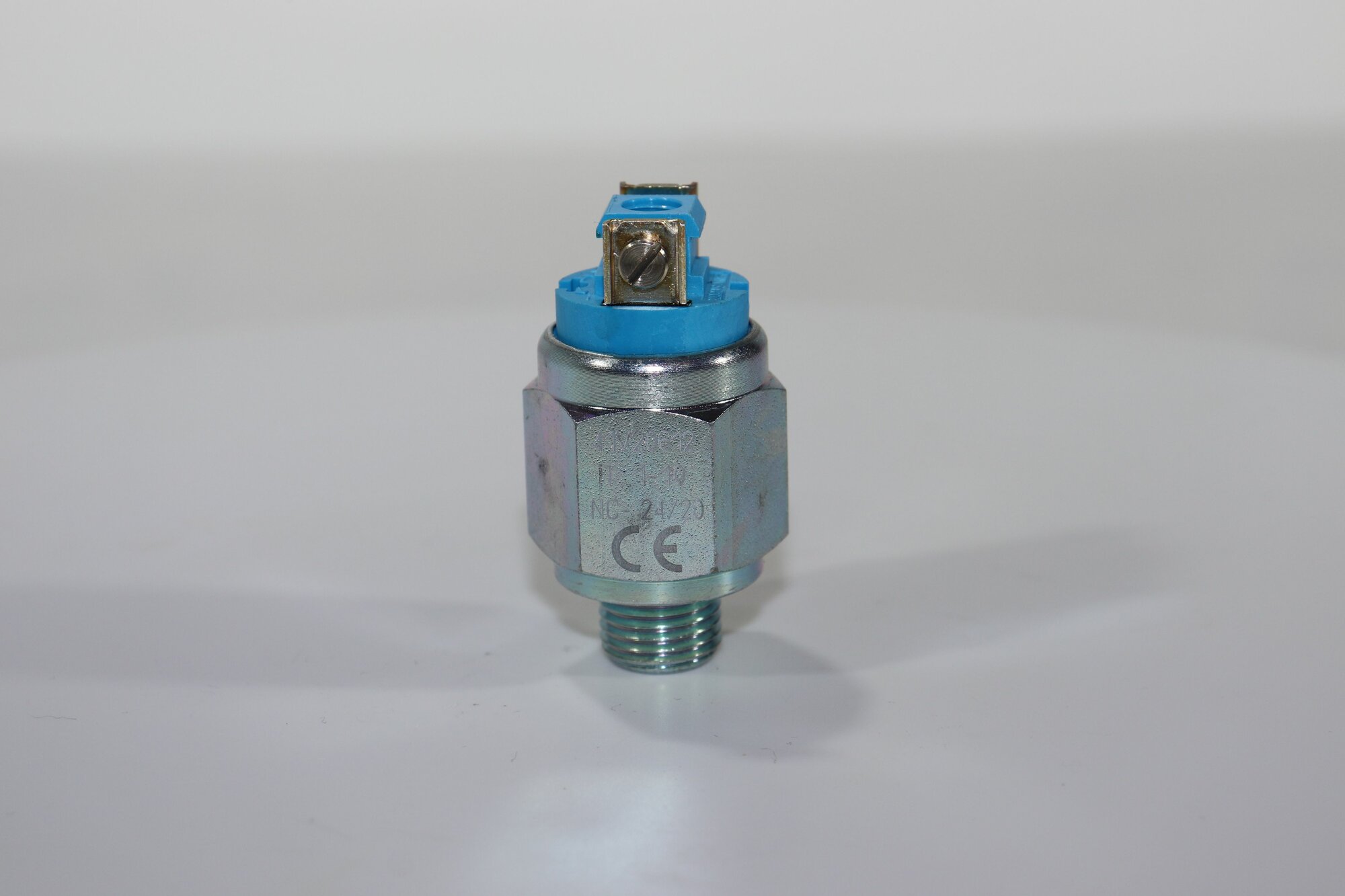 41V20612 (NC, 1/4' BSPP (цилиндр.), HNBR, диапазон 1-10 bar) Датчик давления Euroswitch