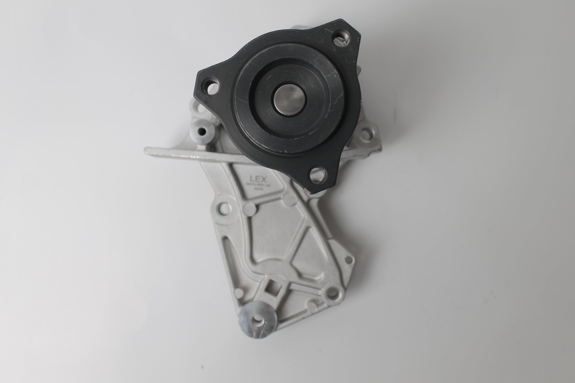 Насос водяной помпа двигателя FORD Focus 3, Mondeo 5, Kuga 2, Fiesta MK7, Escape 3, 1.5T