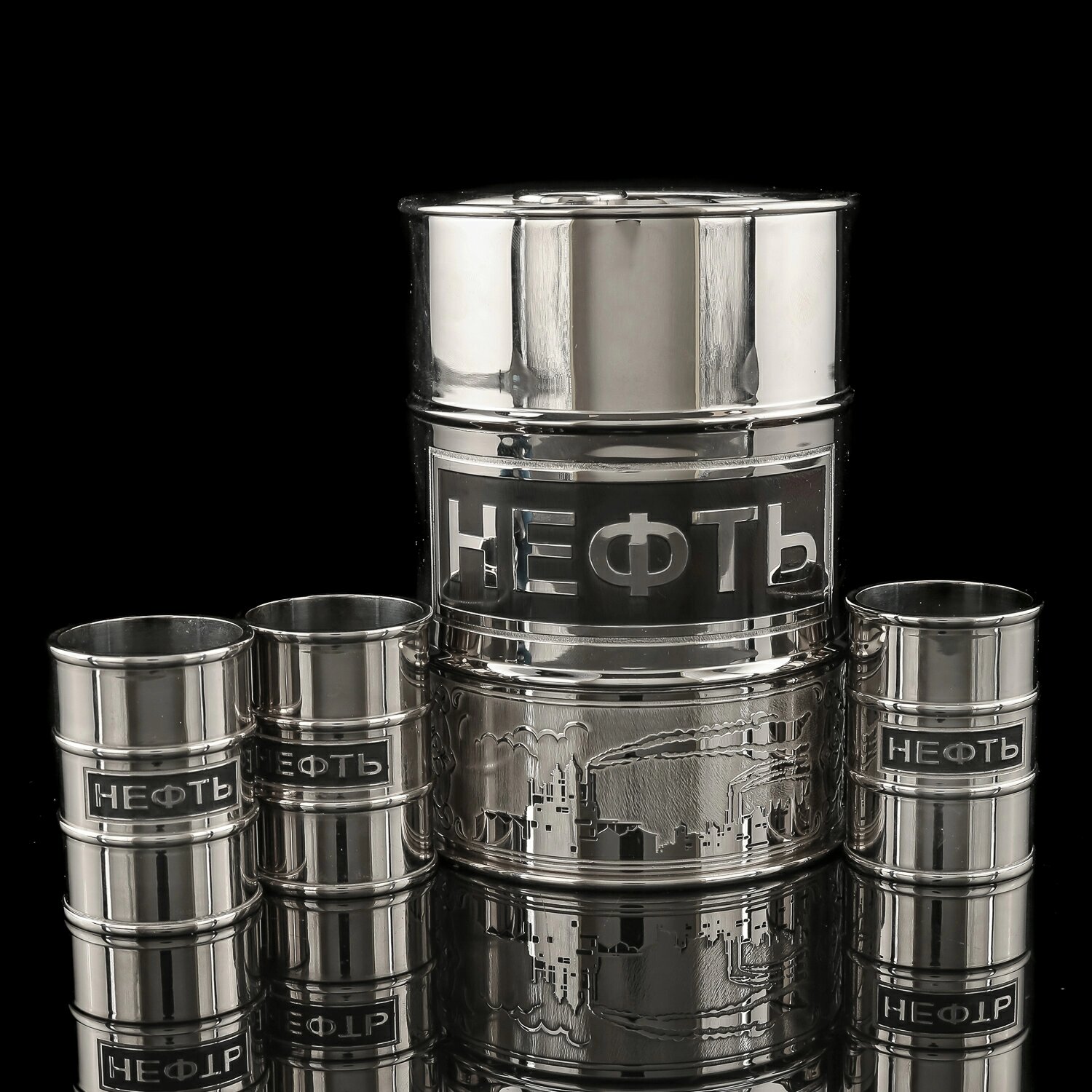 0074130 Златоуст набор водочный "нефть": фляга+3 стопки серебр в П/У