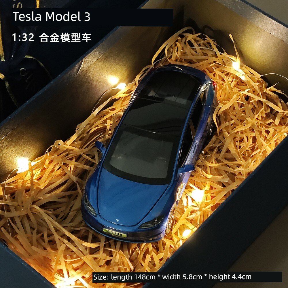 Модель Tesla Model 3 в масштабе 1:32 из сплава в синем цвете с подарочной коробкой, коллекционная игрушка