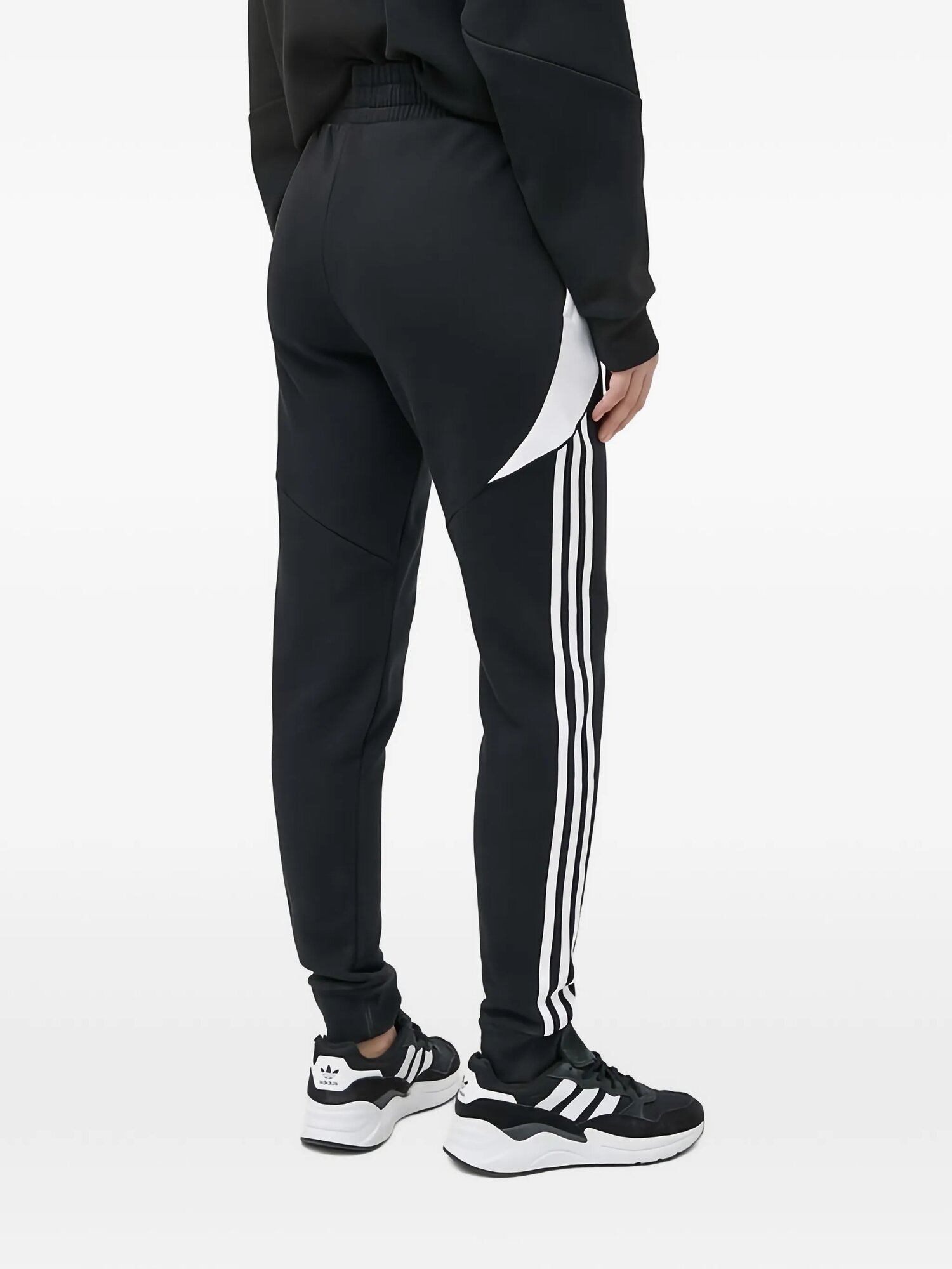 Брюки adidas Stripe-detail track pants, размер 4 UK — фото 1