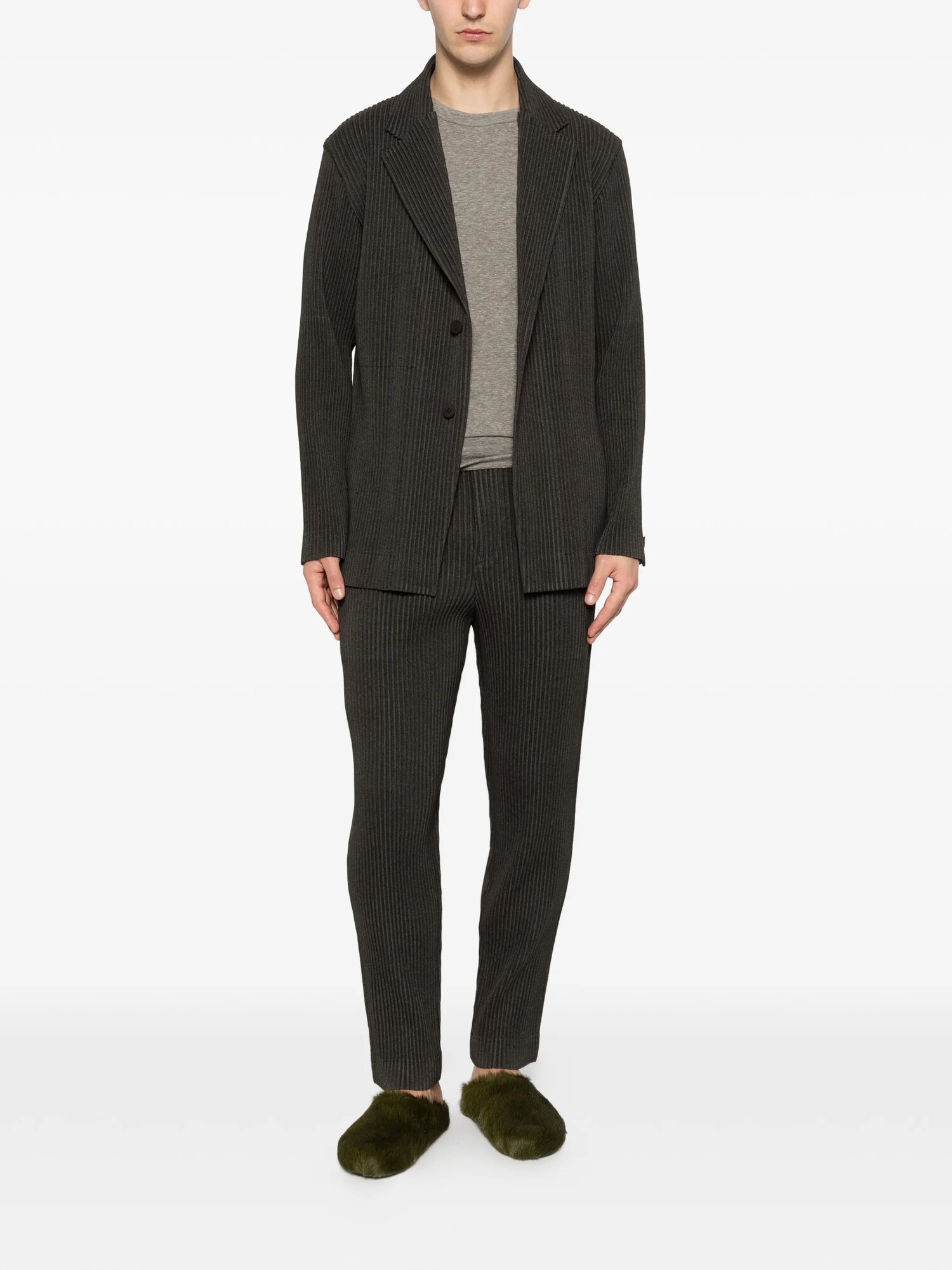 Брюки HOMME PLISSE ISSEY MIYAKE Pleated trousers, размер 48 — фото 1